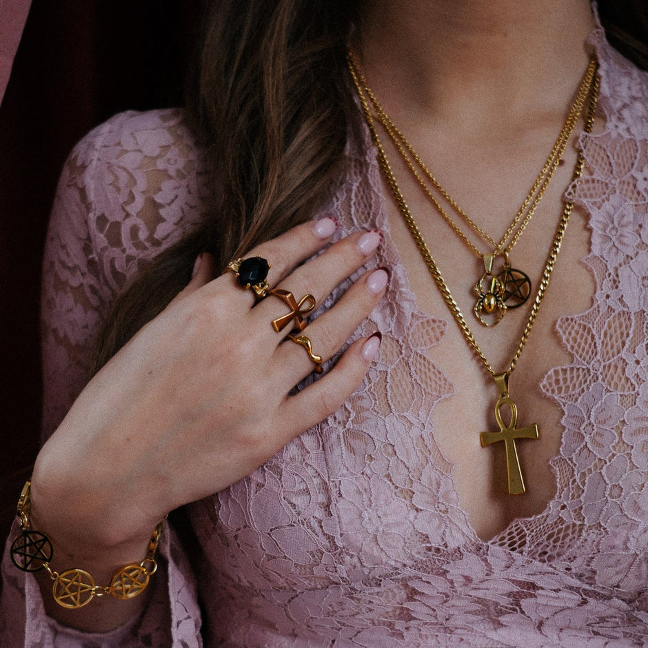 A witches guide to Jewellery Enchantments and Old Wives Tales ...